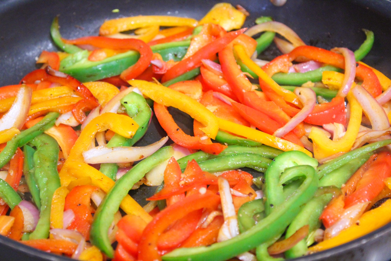 Chicken Fajita Quinoa Bowls- Meal Prep - Spoon Me Slender
